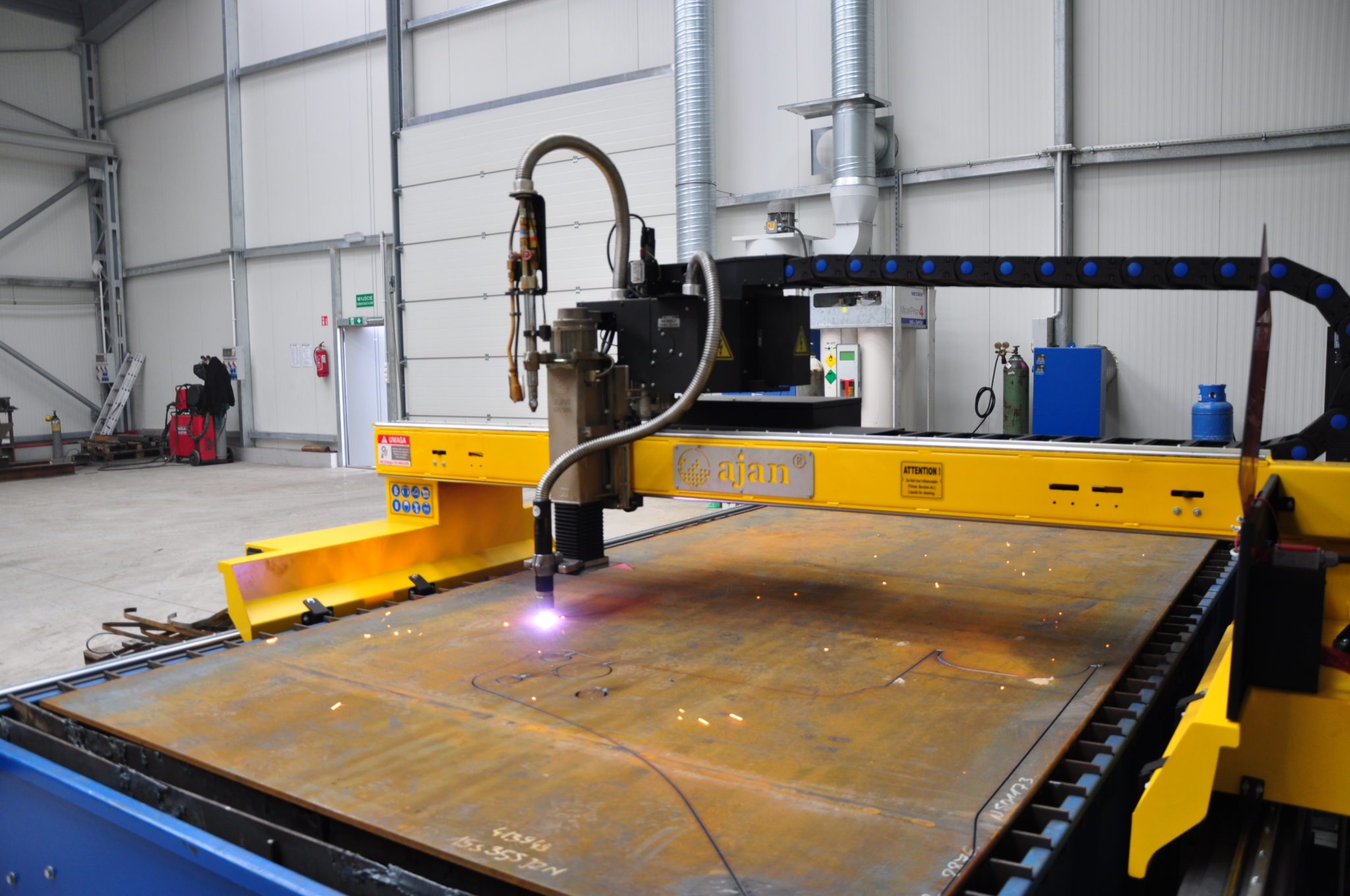 Archiwalna oferta nr 2119112, Szlifierz / obijacz odlewów żeliwnych ...