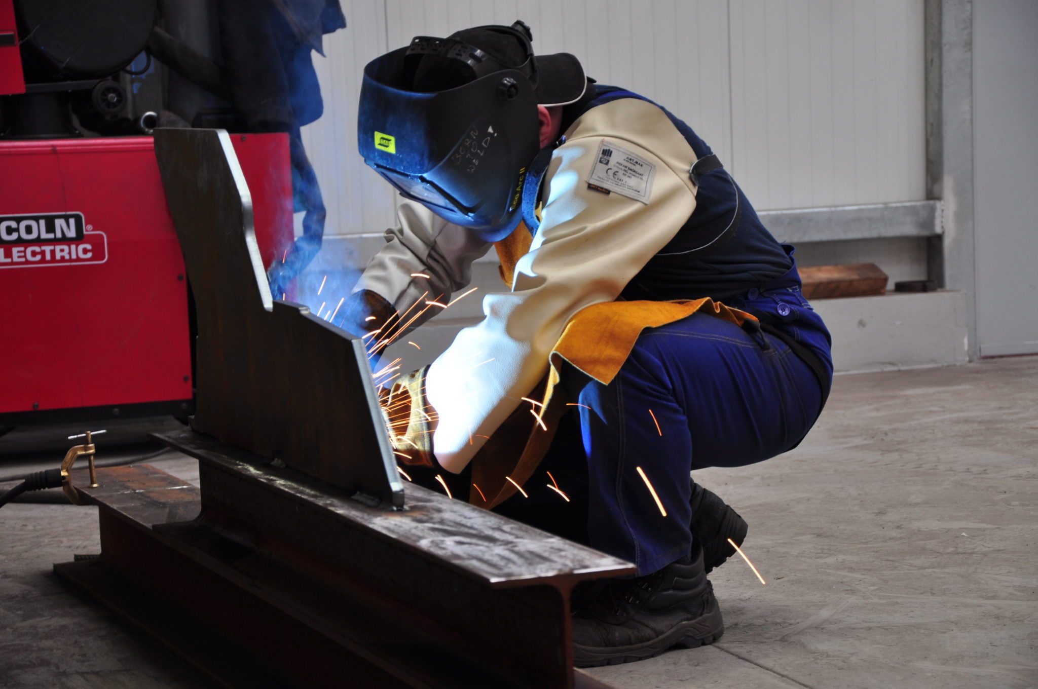 Archiwalna oferta nr 2119112, Szlifierz / obijacz odlewów żeliwnych ...